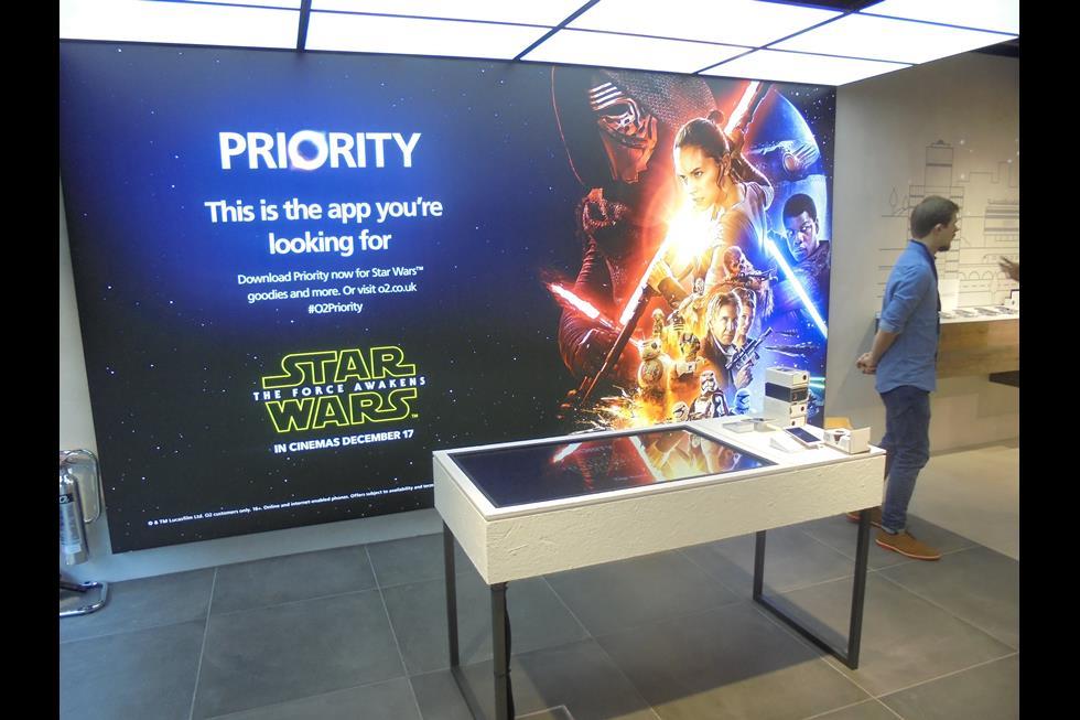 Store gallery: O2's new-look phone store rings in the changes | Gallery ...